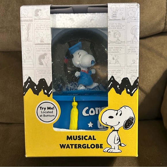 Source Unknown | Other | Peanuts Snoopy Congratulations Grad Snow Globe ...